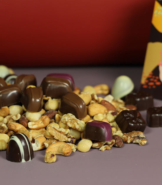 Bunch Wrapped Hazelnut Praline 1kilo – Fardoulis Chocolates